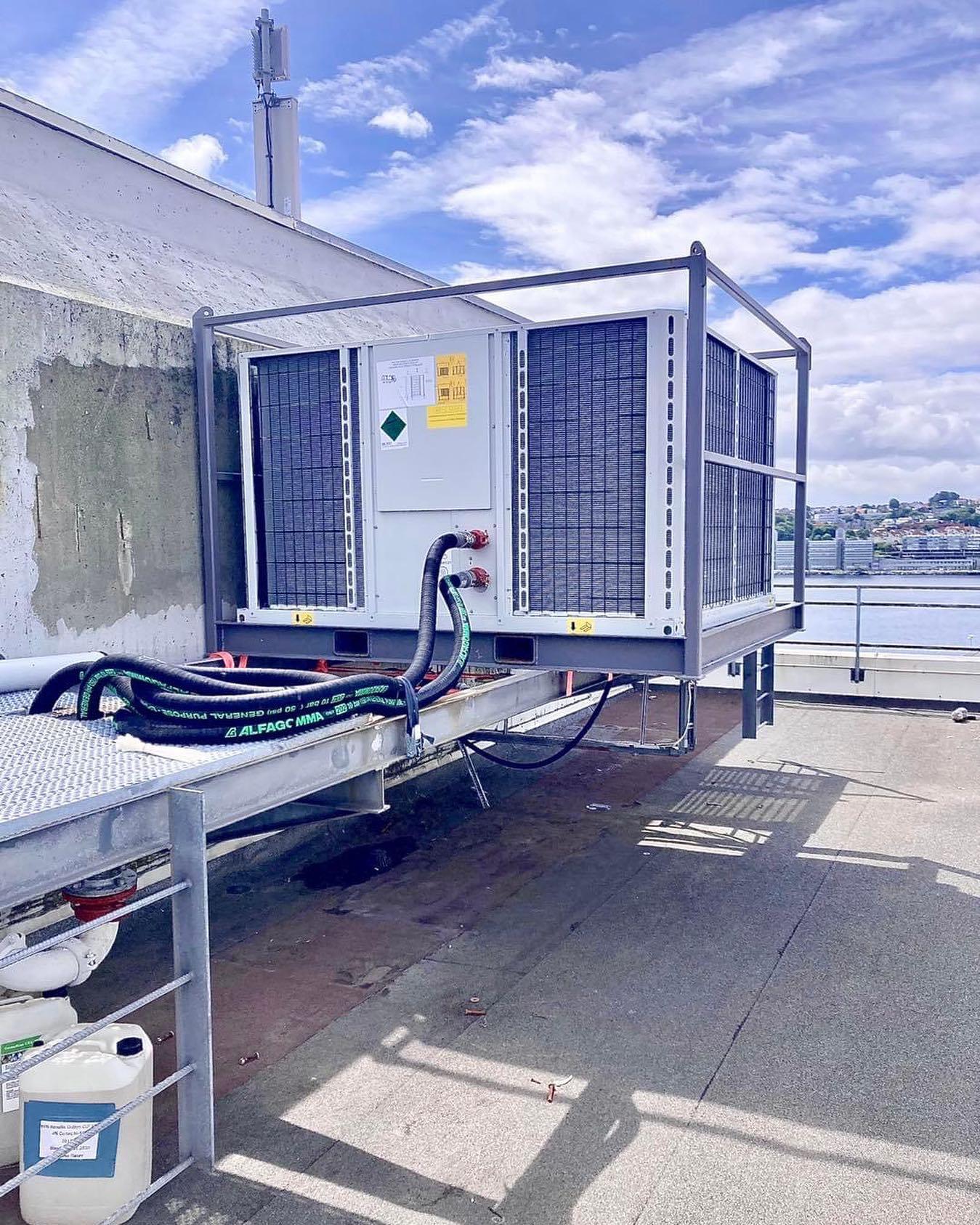 Temporary cooling for office buildings - 400kW chiller - ER